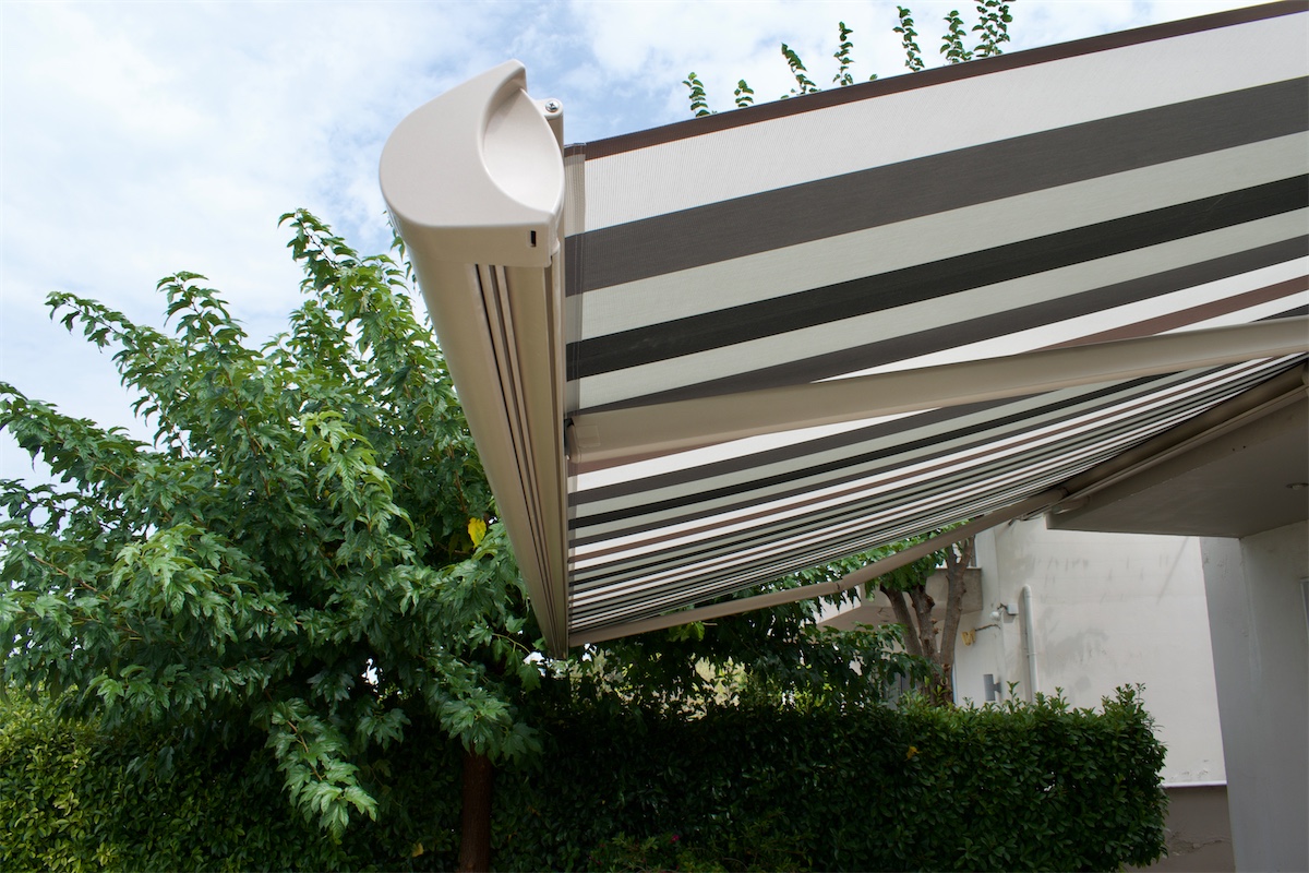 Τέντα markilux 6000 με ηλεκτρικό ριντό στο Πλαγιάρι Θεσσαλονίκης ...